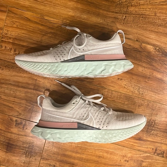 Nike | Shoes | Nike Infinity Flyknit | Poshmark